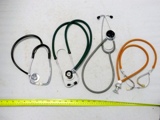 0044105 Selection Of Stethoscopes (Normal Sizes) – Stockyard Prop and ...