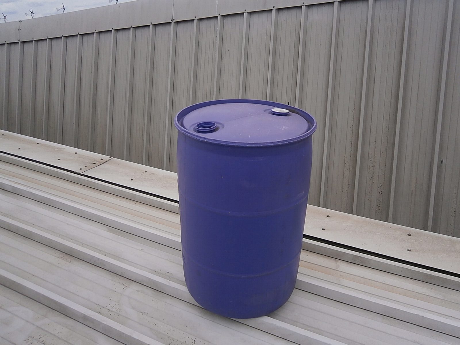 0010035 Purple Plastic Barrels ( H 88cm x 58 )x 10off – Stockyard Prop ...