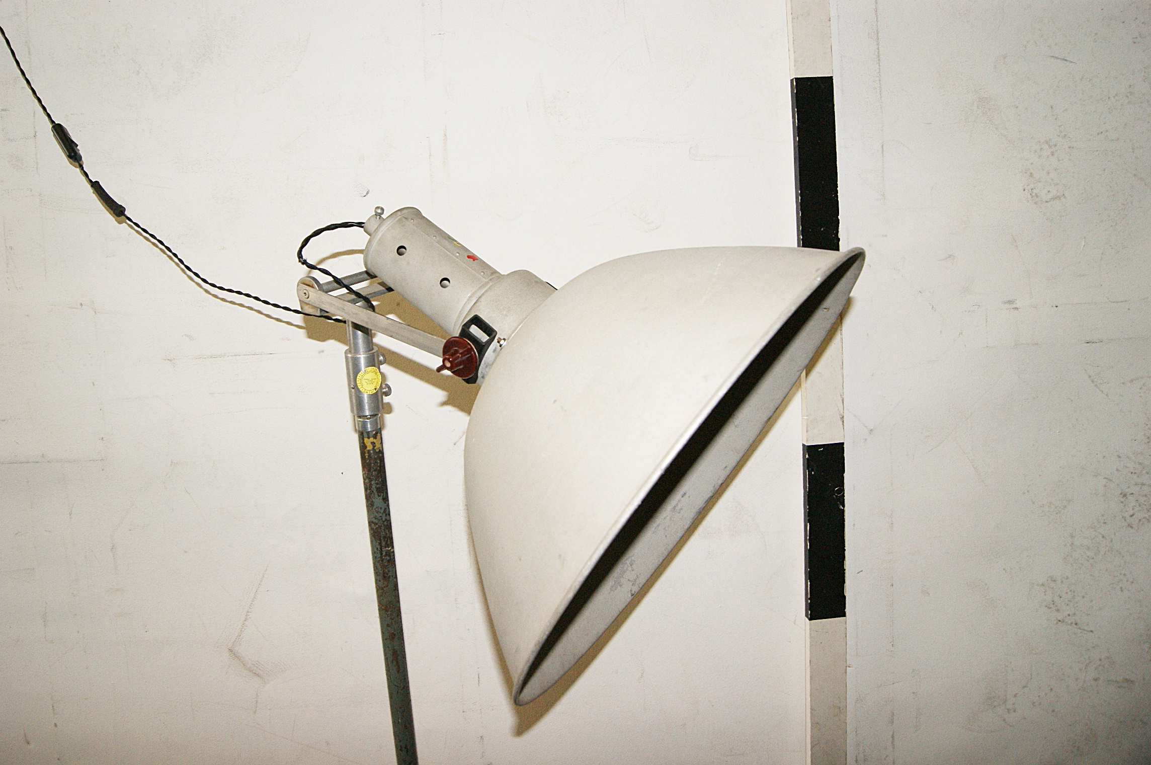 0870074 Strong Lamp On Wheels ( Max H 215cm x Shade Dia 50cm ...