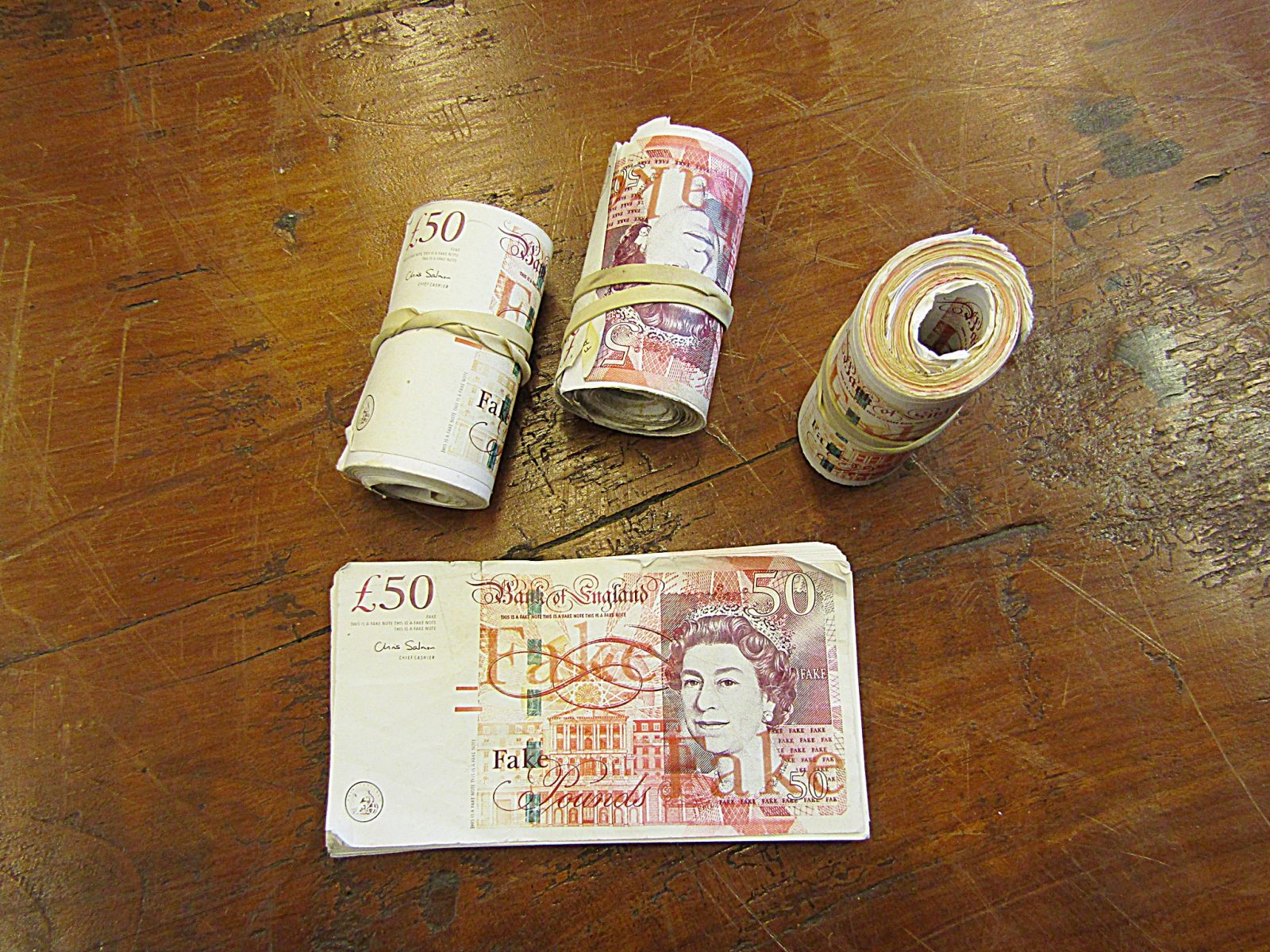 1120012 Fake 50 Pounds Banknotes – Stockyard Prop and Backdrop Hire